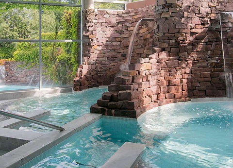 Week-end en amoureux avec accès au spa et soins, au bord d'un lac à Dax ...