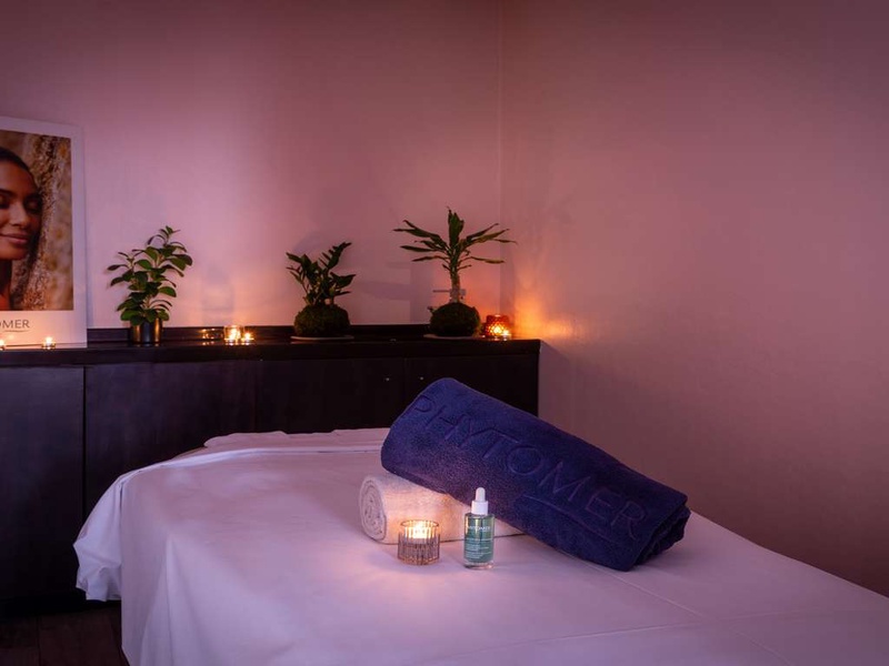 Modelage californien, accès au spa et nuit en Suite Deluxe pour ce weekend bien-être - 4 ...